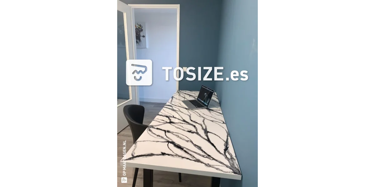 Mesa con tablero de MDF efecto mármol | TOSIZE.es