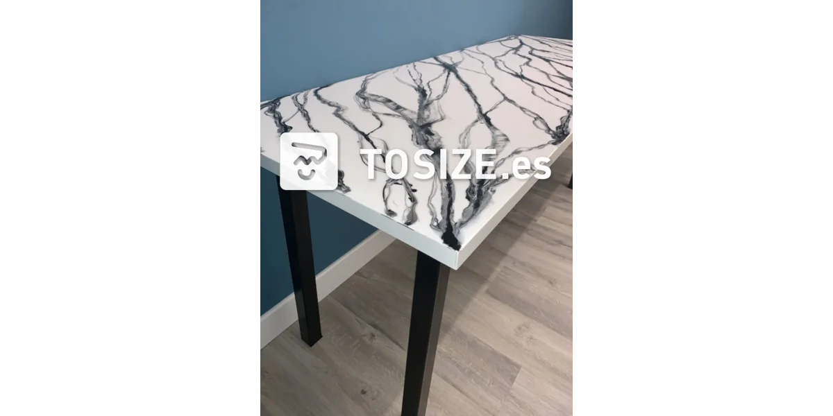 Mesa con tablero de MDF efecto mármol | TOSIZE.es