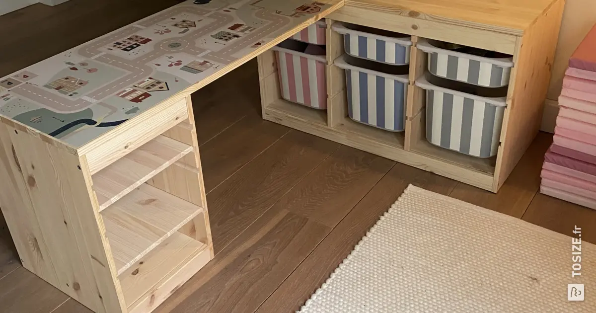 Coin de jeux créatif pour enfants avec bureau Trofast | TOSIZE.fr