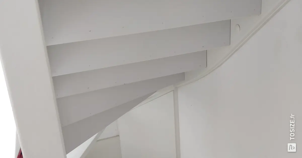 Les contremarches en MDF blanc transforment | TOSIZE.fr