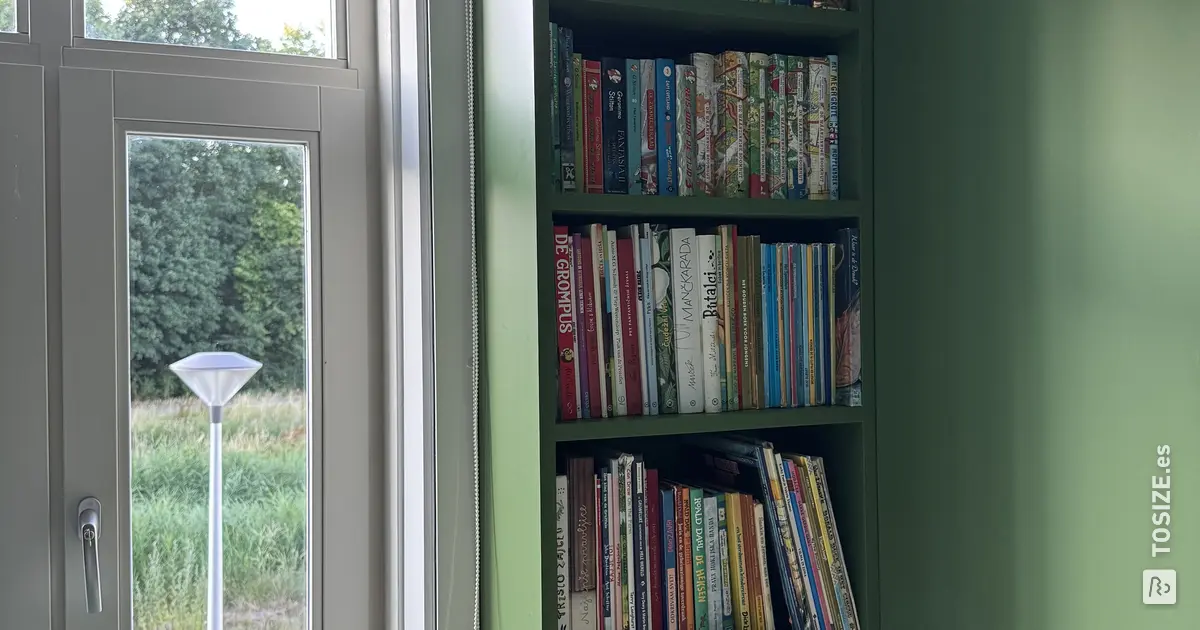 Librería verde para la habitación infantil, de Vid | TOSIZE.es