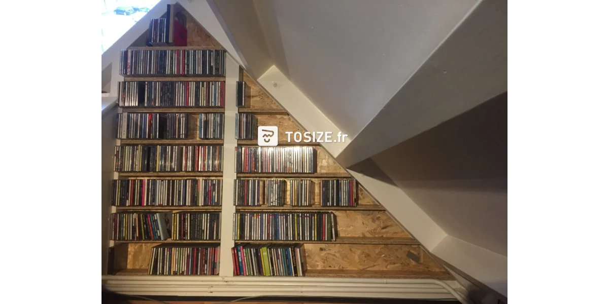 DIY : Rack CD sur mesure, sous un toit en pente | TOSIZE.fr