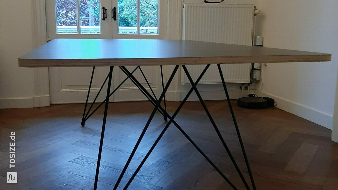 Moderne Tischplatte aus Multiplex - TOSIZE.de