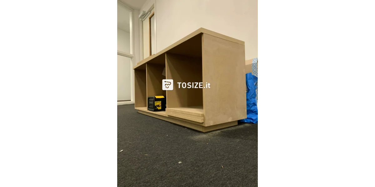 Credenza moderna per TV realizzata in MDF grezzo, di Koen | TOSIZE.it