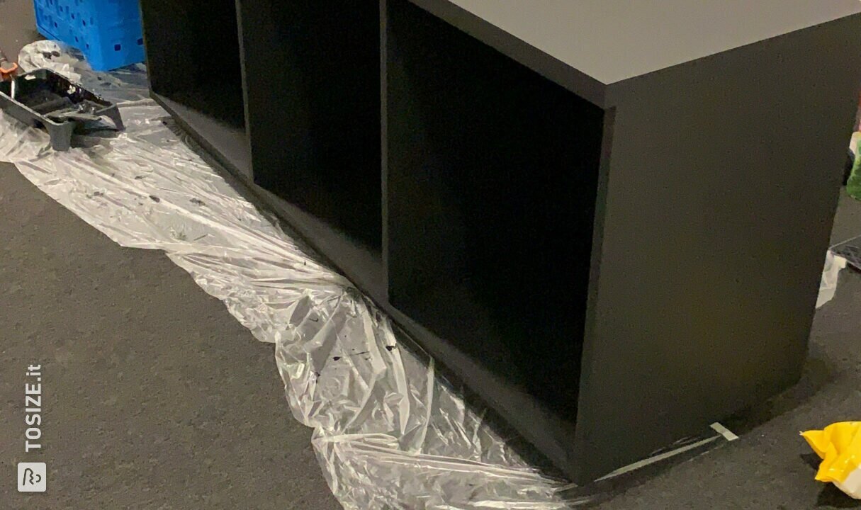 Credenza moderna per TV realizzata in MDF grezzo, di Koen - TOSIZE.it