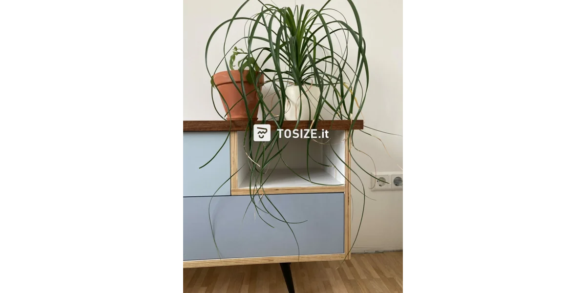 Elegante mobile da camera fai-da-te realizzato in compensato | TOSIZE.it