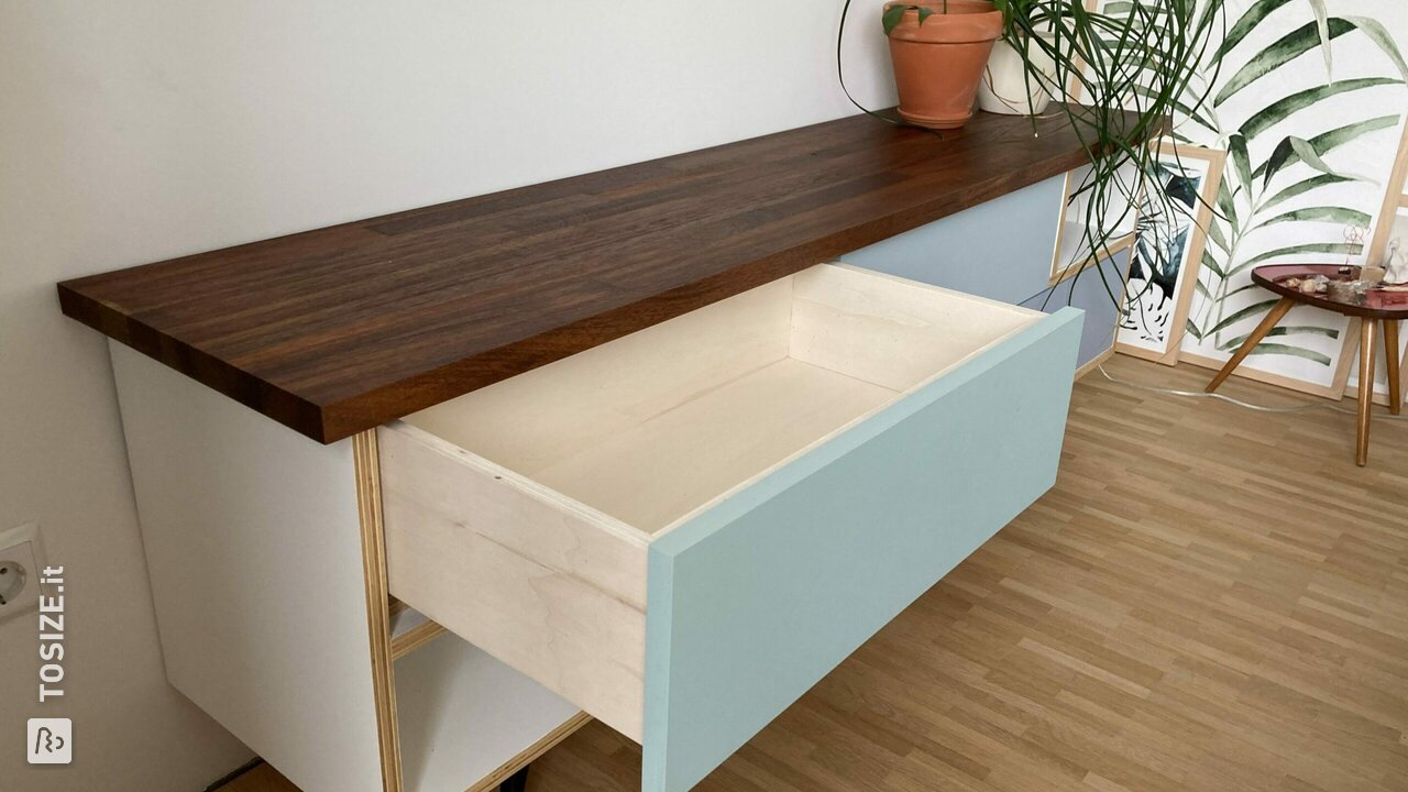 Elegante mobile da camera fai-da-te realizzato in compensato - TOSIZE.it