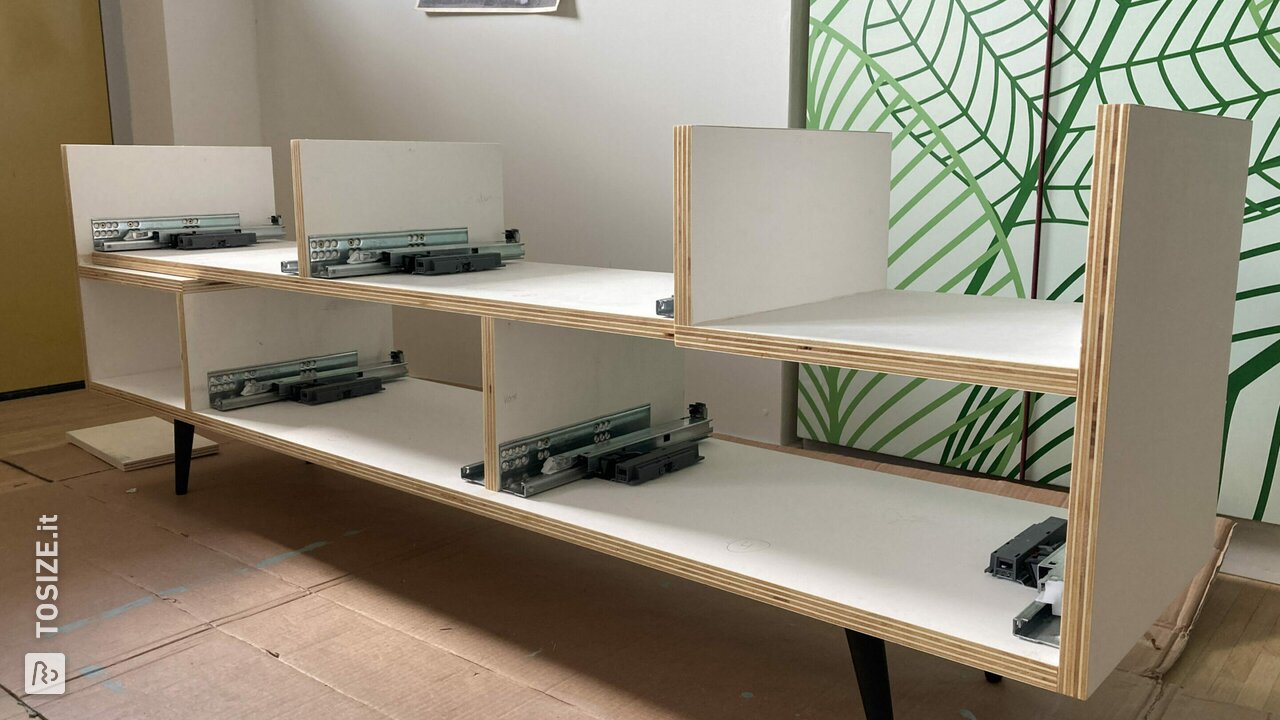 Elegante mobile da camera fai-da-te realizzato in compensato - TOSIZE.it