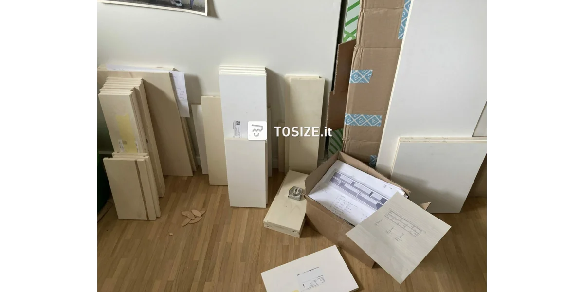 Elegante mobile da camera fai-da-te realizzato in compensato | TOSIZE.it