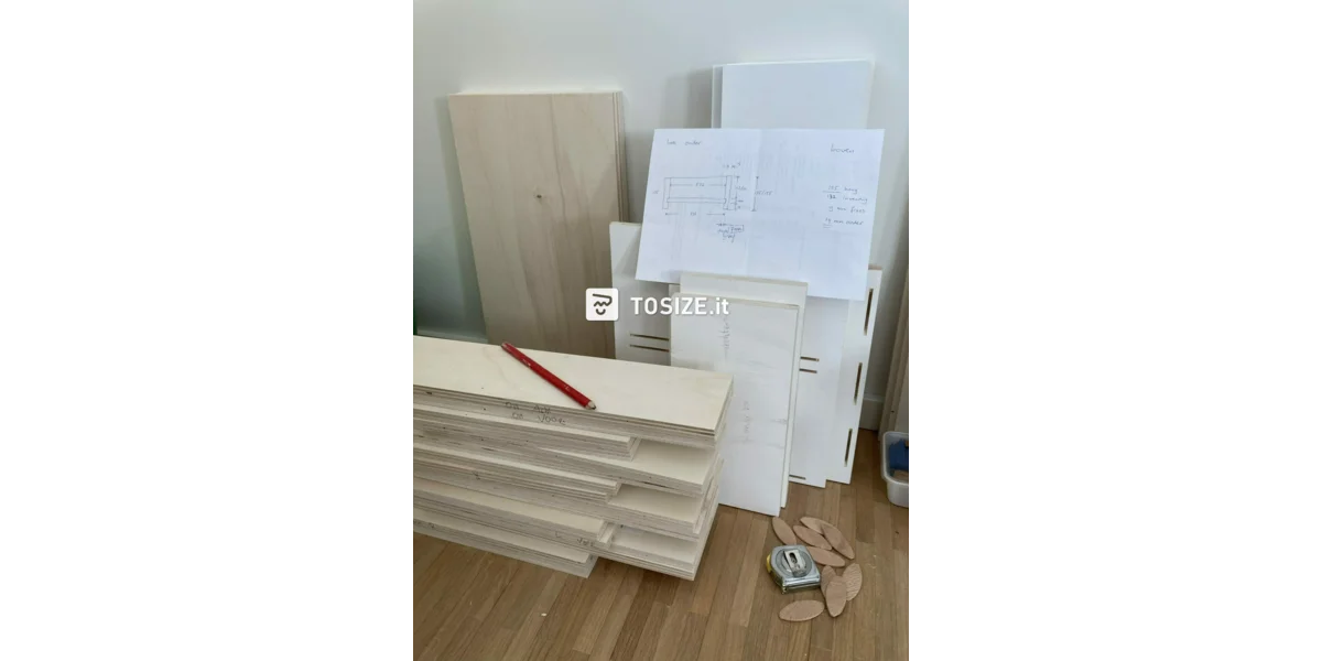 Elegante mobile da camera fai-da-te realizzato in compensato | TOSIZE.it