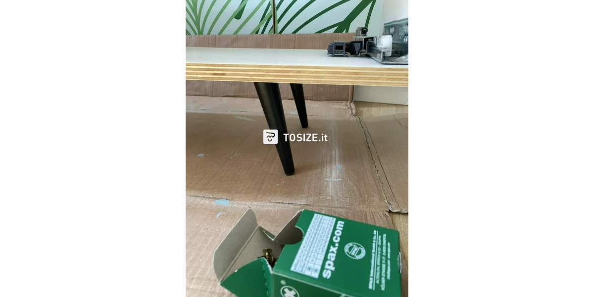 Elegante mobile da camera fai-da-te realizzato in compensato | TOSIZE.it