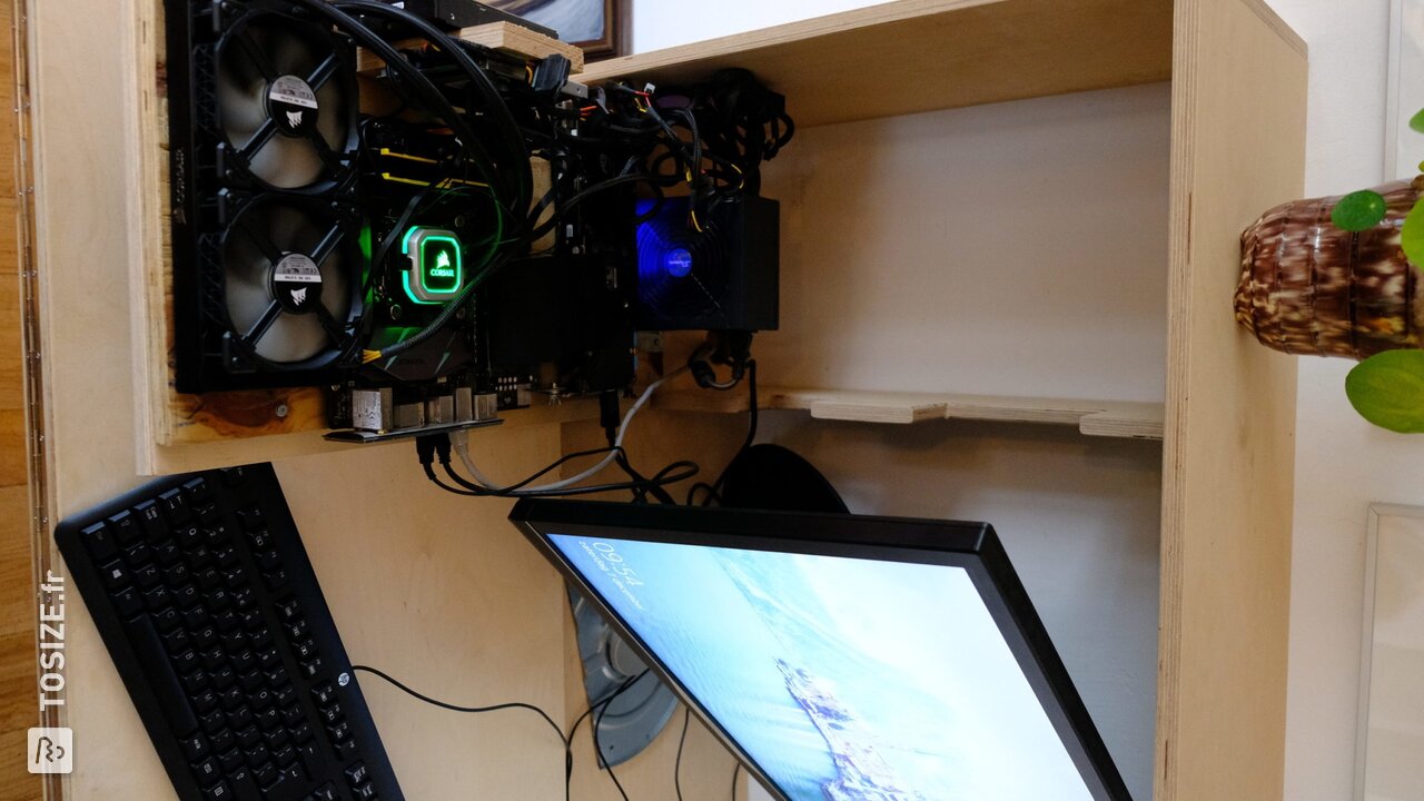 Poste de travail pliable en bouleau multiplex, par Ate - TOSIZE.fr