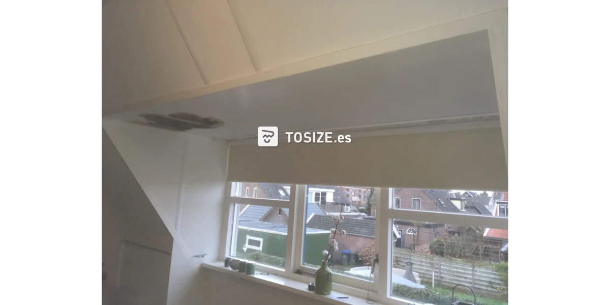 Reparación de techo abuhardillado de MDF, por Edward | TOSIZE.es