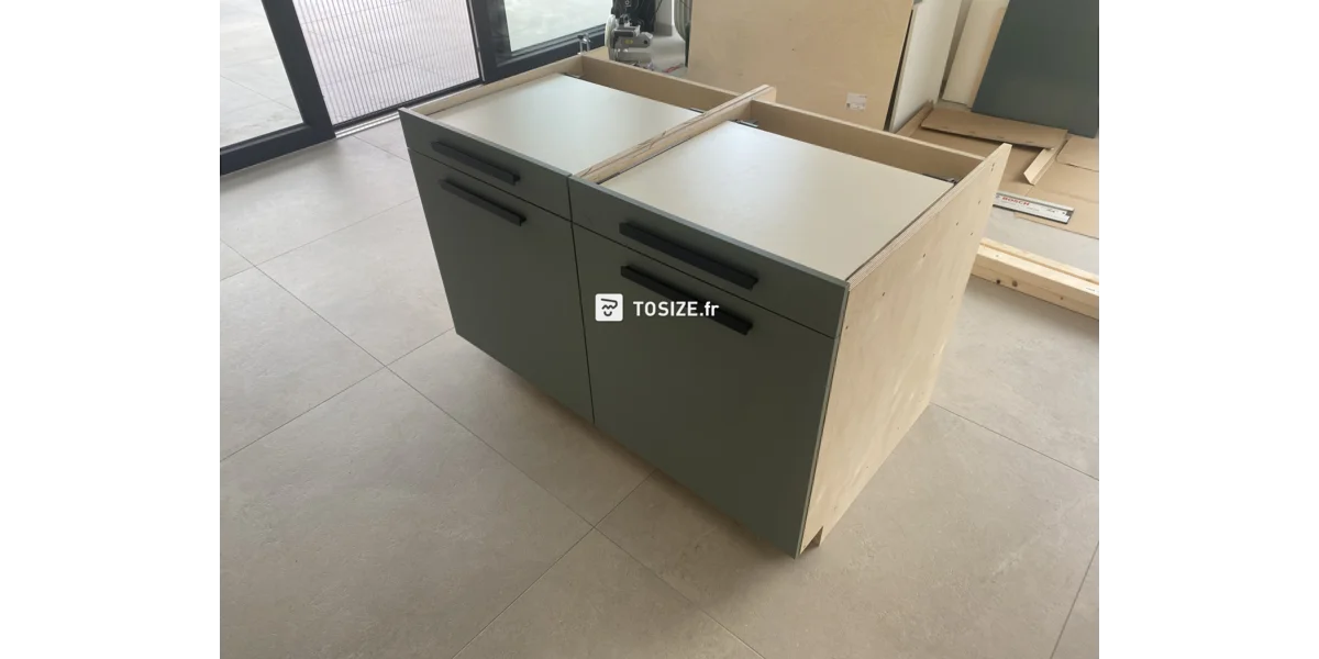 Surélévation dans la buanderie pour la machine à laver et le sèche ...