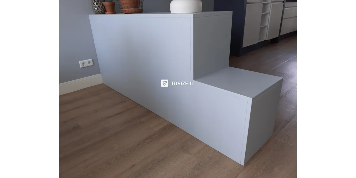 Un meuble de séparation de pièce fait maison en MDF scié | TOSIZE.fr