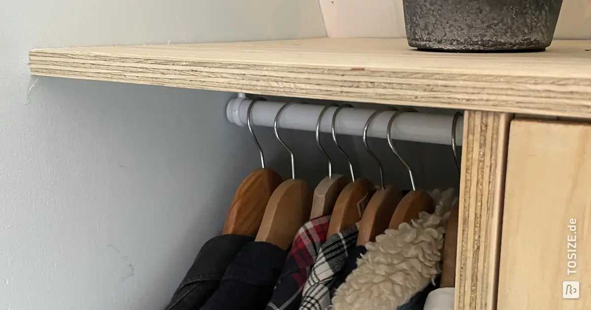 Wunderbar Kleiderschrank Unter Schraege Ikea Und Bewertungsarah5217