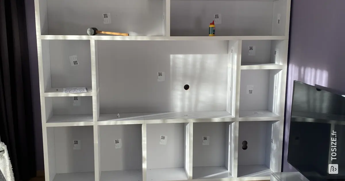 Meuble TV DIY de Nadia - Élégant et fonctionnel avec {{ tosize_current ...