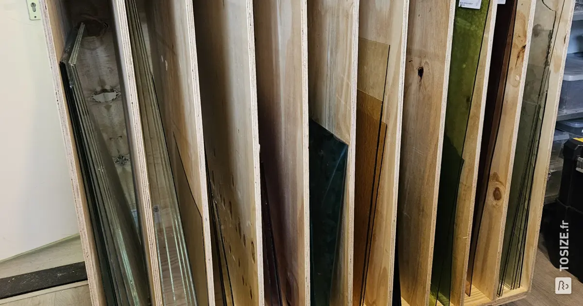 Vitrine verticale en verre DIY by Trees | TOSIZE.fr