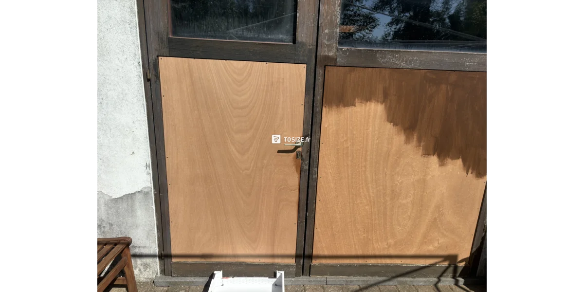Rénover une porte de garage avec du contreplaqué, par Robert | TOSIZE.fr