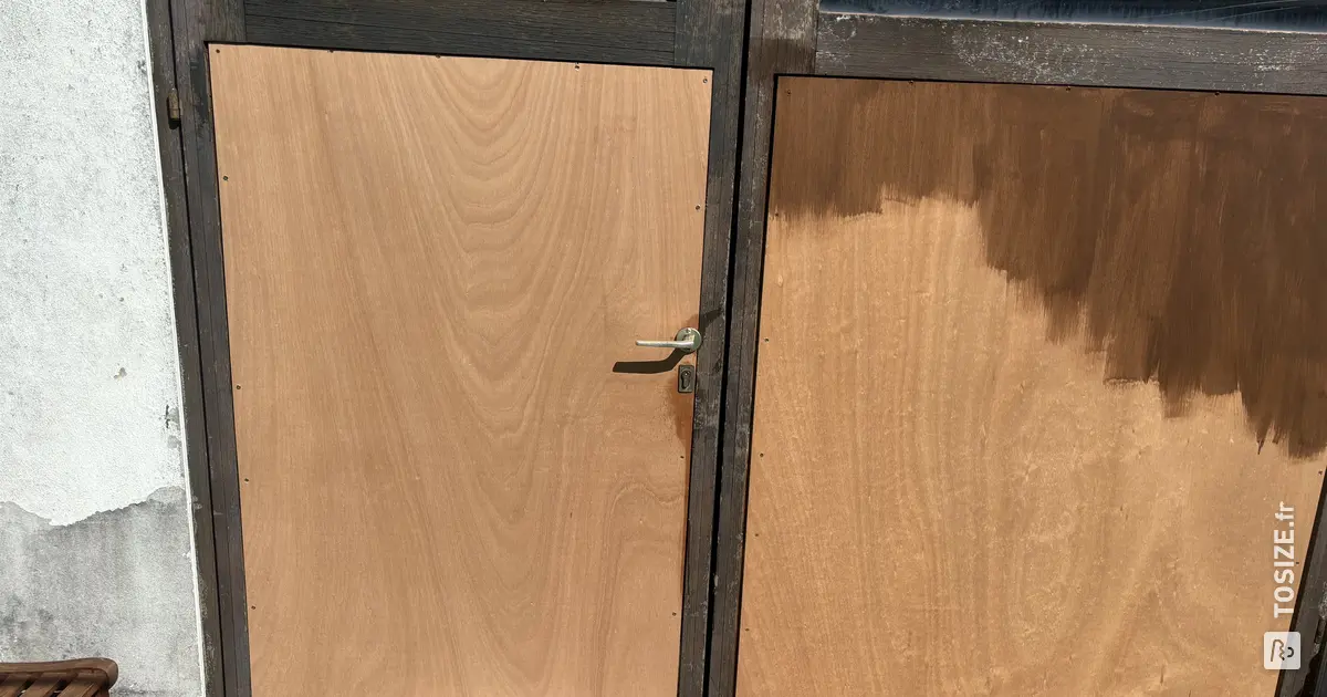 Rénover une porte de garage avec du contreplaqué, par Robert | TOSIZE.fr