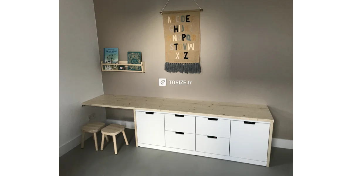 Coin de jeu avec planche de Spruce Timmerpanel | TOSIZE.fr