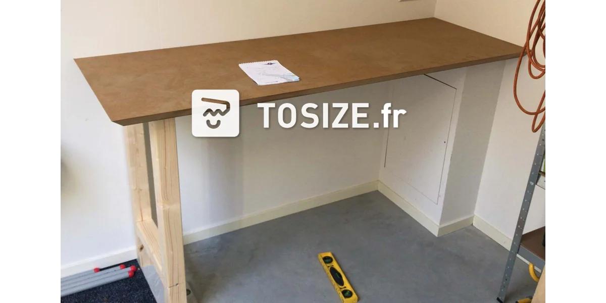 Table de travail sur mesure en MDF et pin | TOSIZE.fr