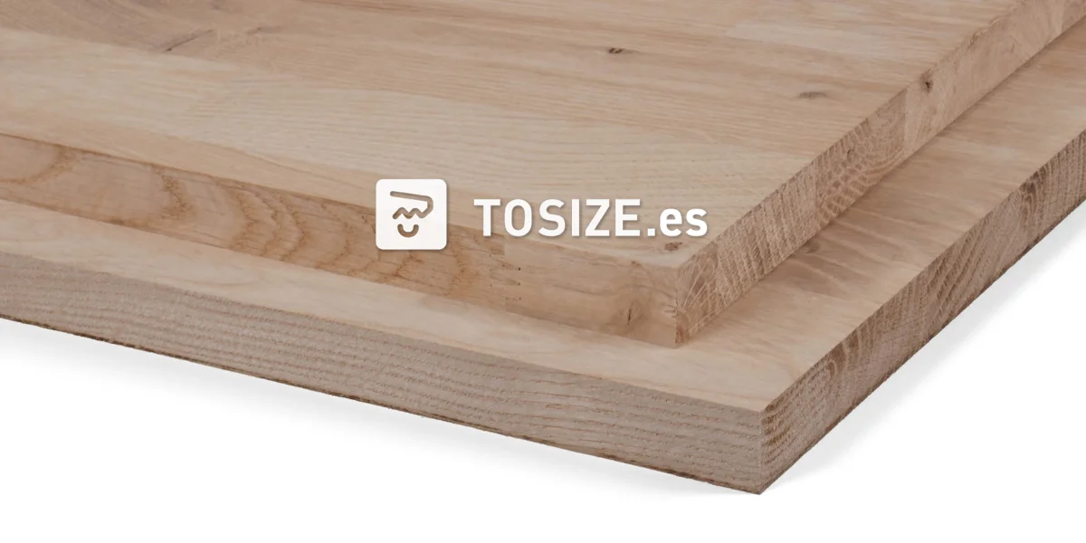 Zócalo moderno mejorado con panel de roble aserrado personalizado ...